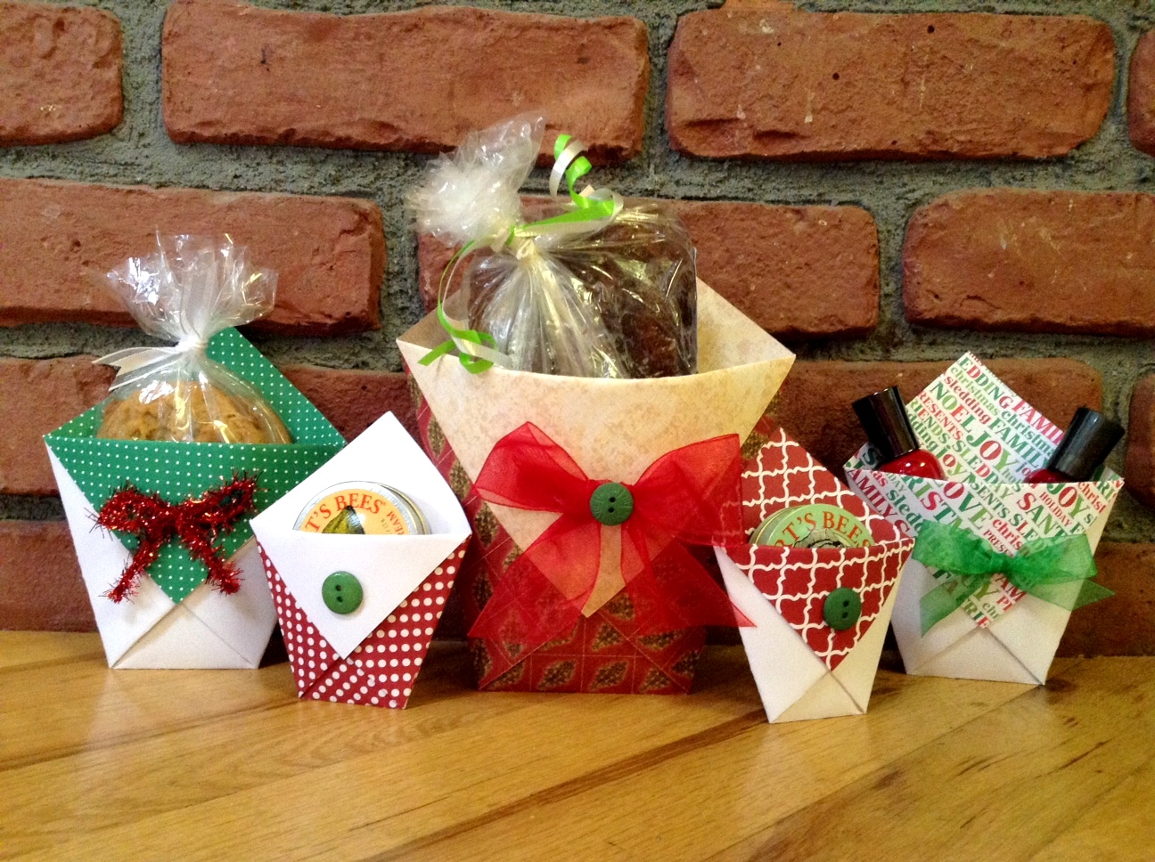 Tuck-In Paper Gift Pocket Tutorial - Blue Susan Makes